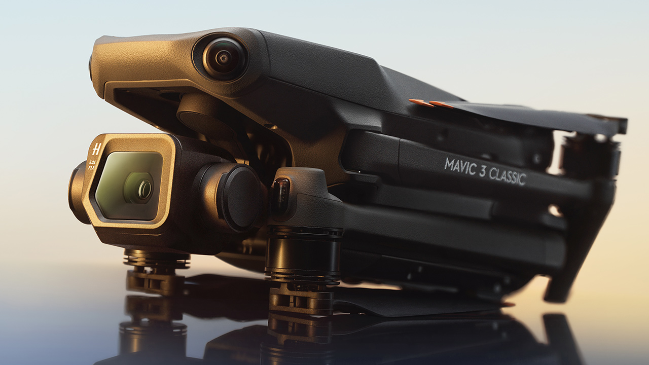 DJI Mavic 3 Classic: via la doppia fotocamera, ma resta quella ...