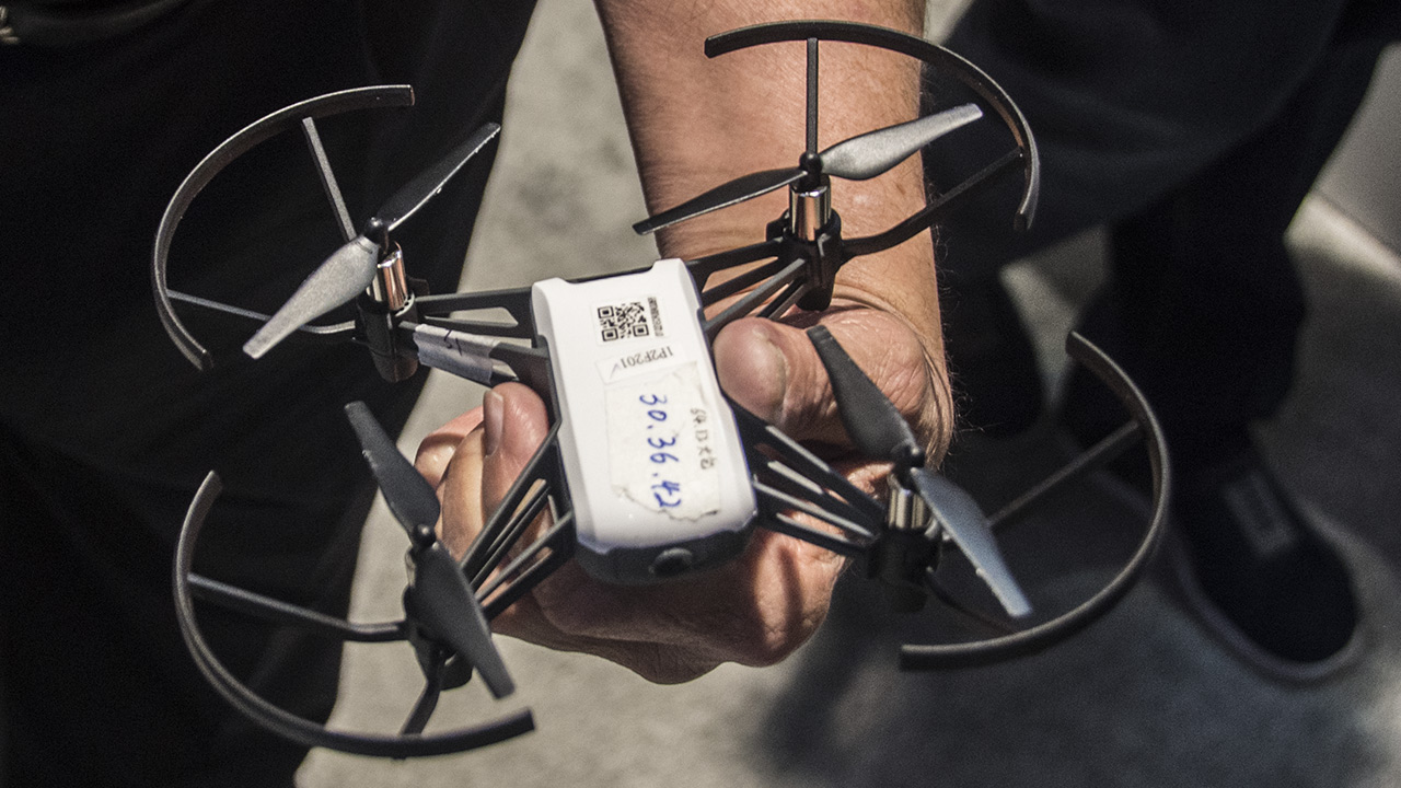 Tello, mini drone con cuore Intel a poco più di 100 Euro | CES 2018 ...